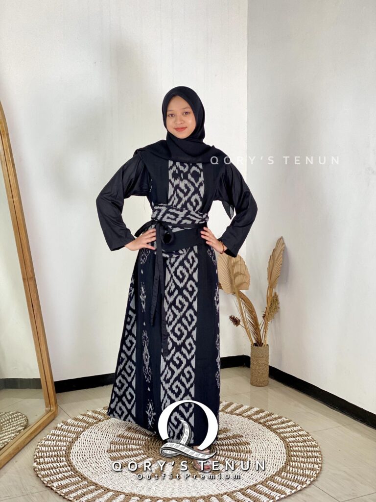 Dress Tenun Troso Wanita Toraja - Qory's Tenun Troso